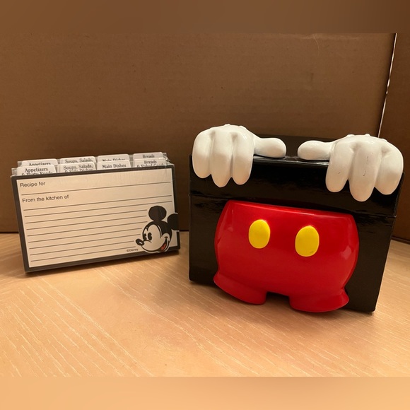 Disney | Kitchen | Vintage Disney Mickey Mouse Recipe Box With Recipe ...